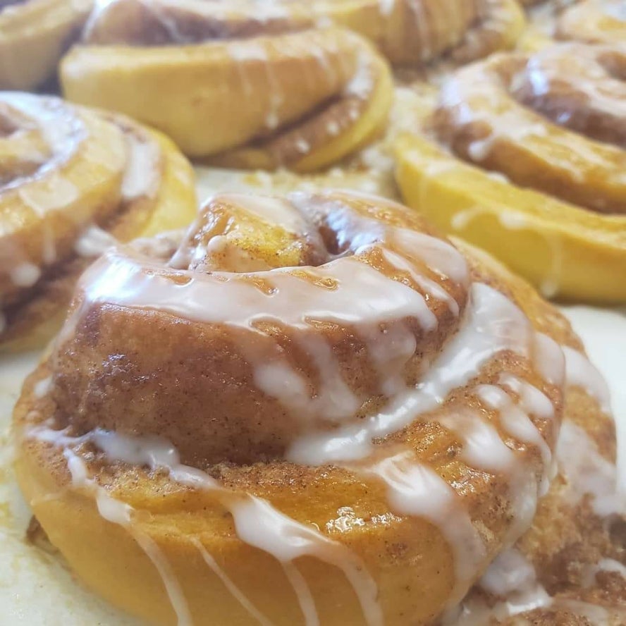 half dozen mini cinnamon rolls | Shalom Kosher Bakery